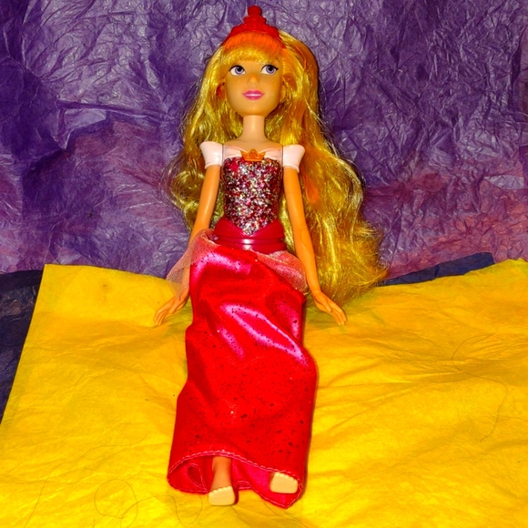 Hasbro | Toys | 28 Hasbro Princess Barbie In A Beautiful Pink Ball Gown ...